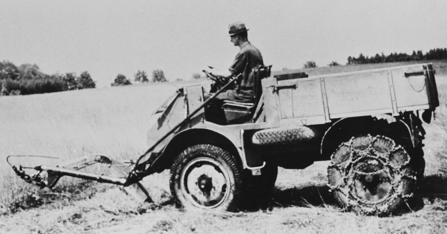 1946–1955 | The Unimog – the initial years and the first successful models.