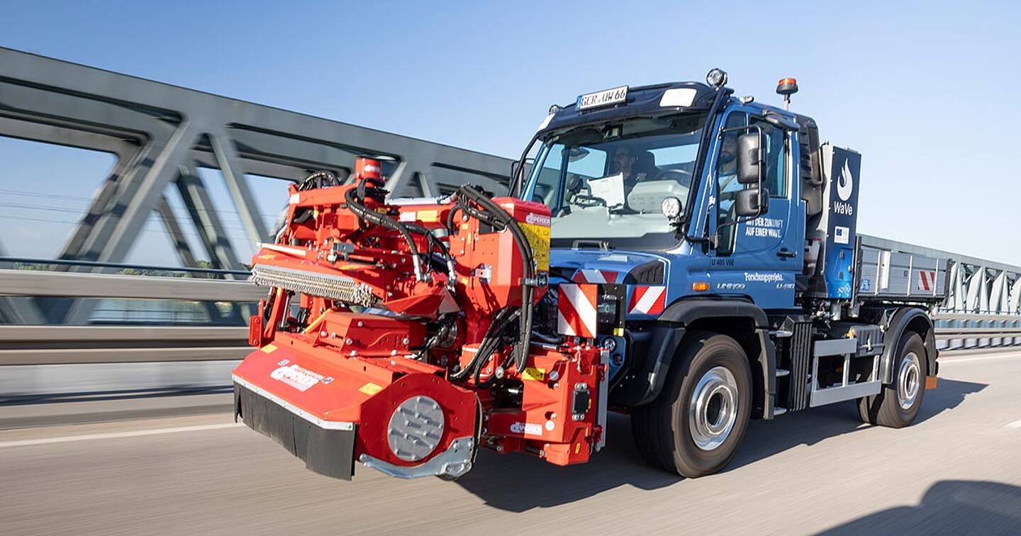 Hydrogen-powered Unimog