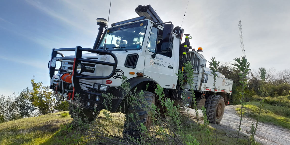 Unimog vernetzt Chile mit Radio-Antennen.