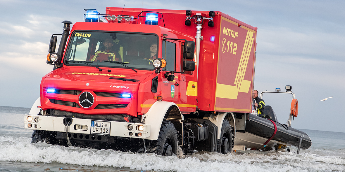 Water rescue with the Unimog on Usedom.