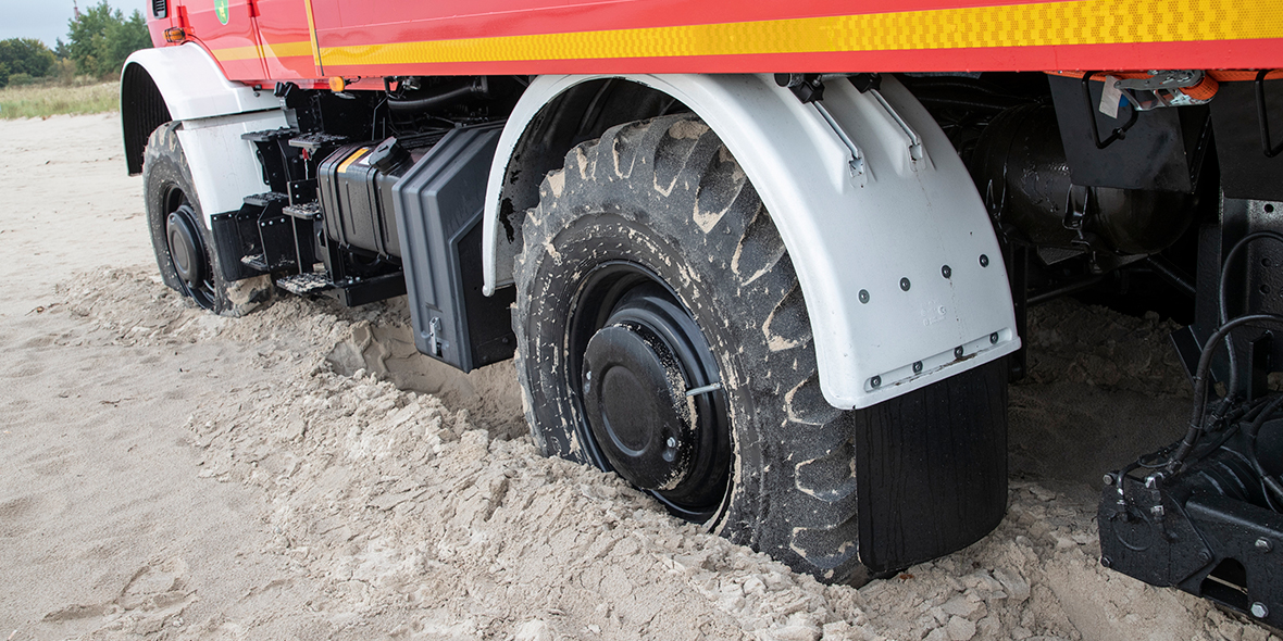 Water rescue with the Unimog on Usedom.