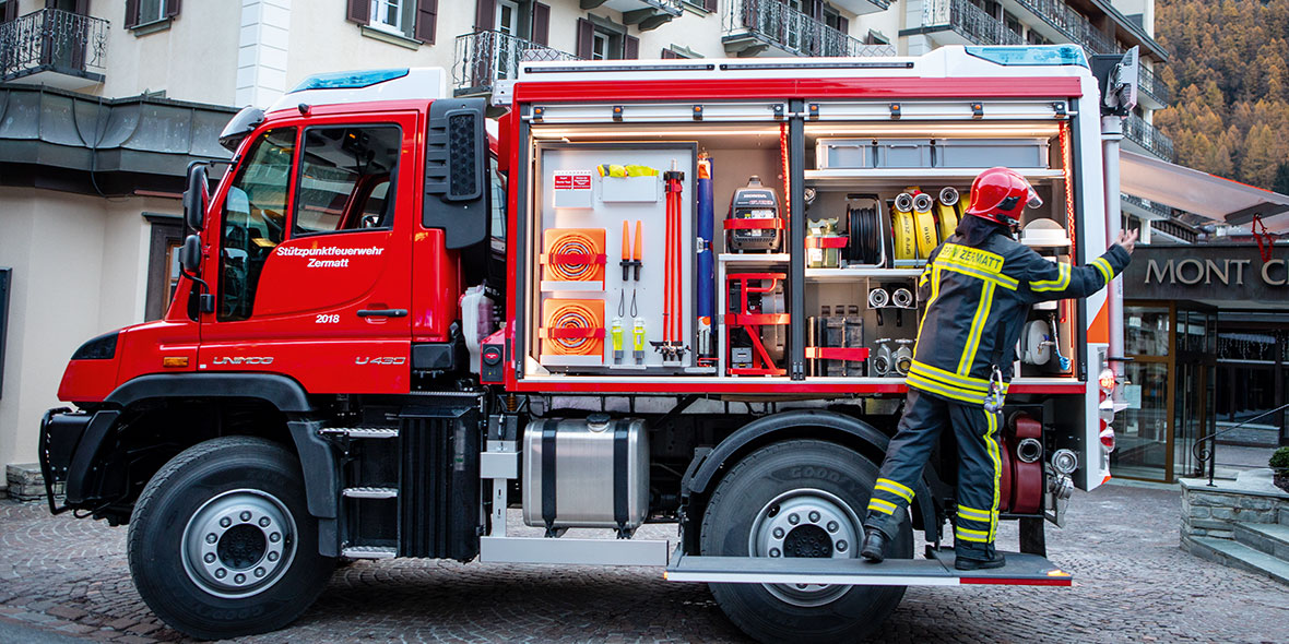Off-road capability of the Unimog impresses Zermatt fire brigade.