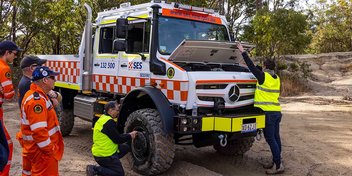 The Unimog proves to be a hero during the floods in Australia.