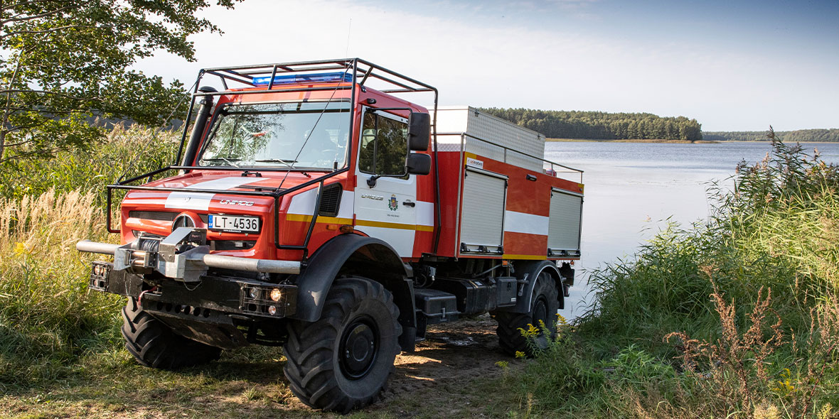 The Unimog fighting fires in Latvia's forests.