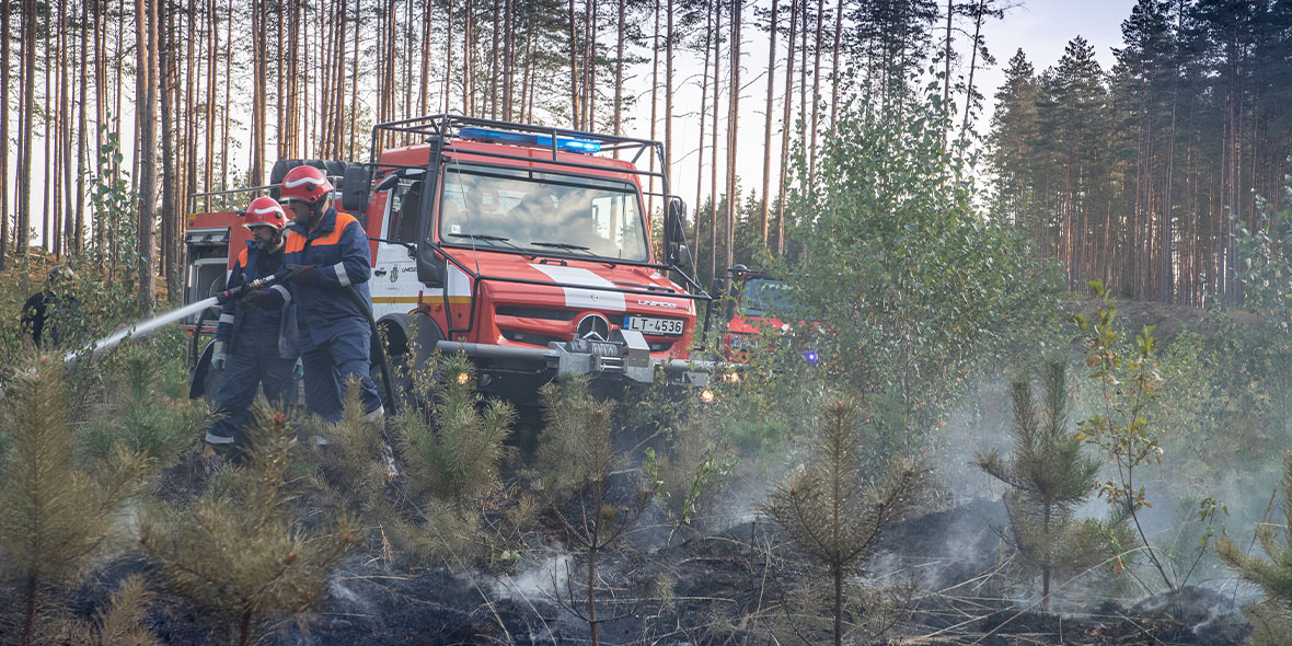 The Unimog fighting fires in Latvia's forests.